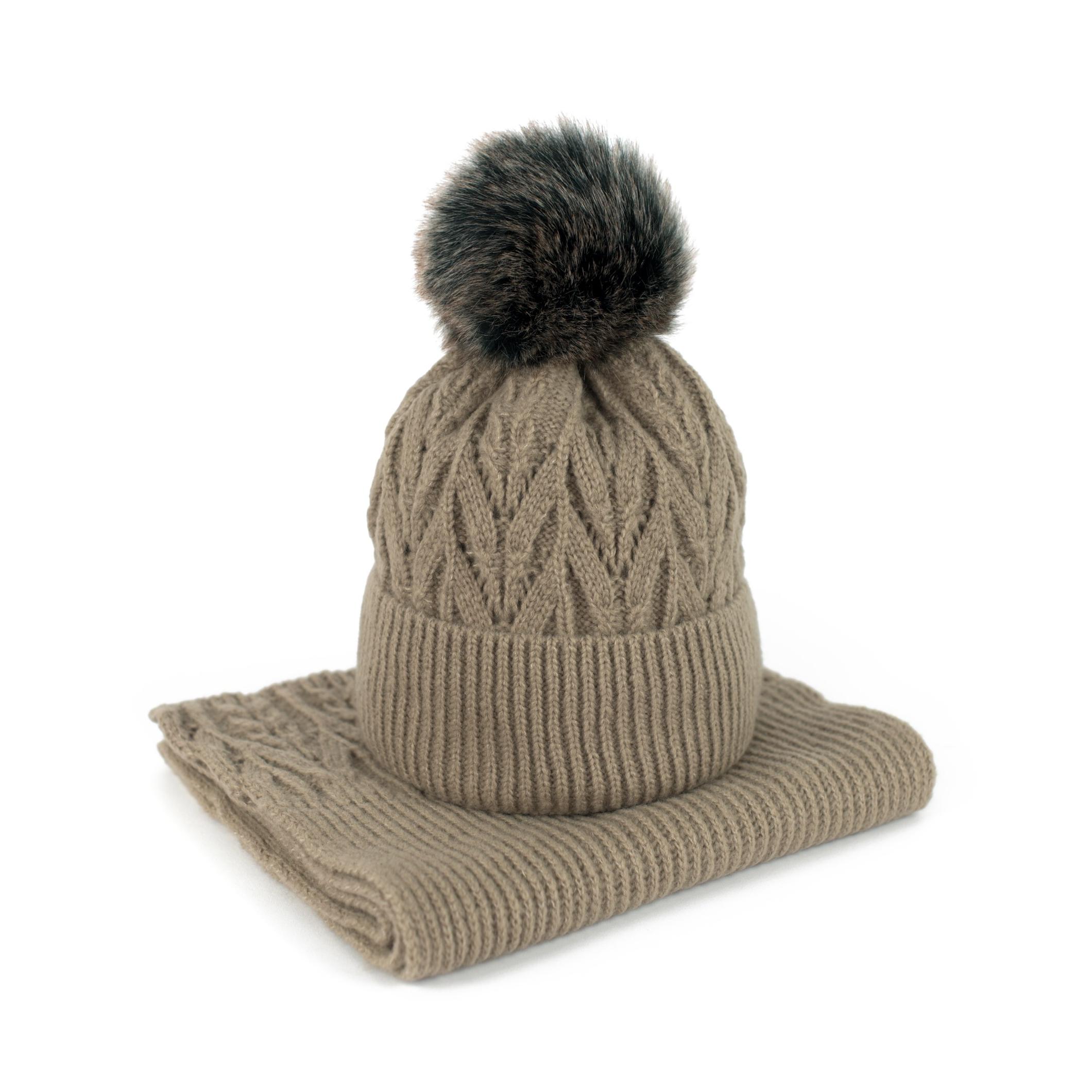 Плетен комплект от шапка и шал в бежово Lomnica | market.dir.bg